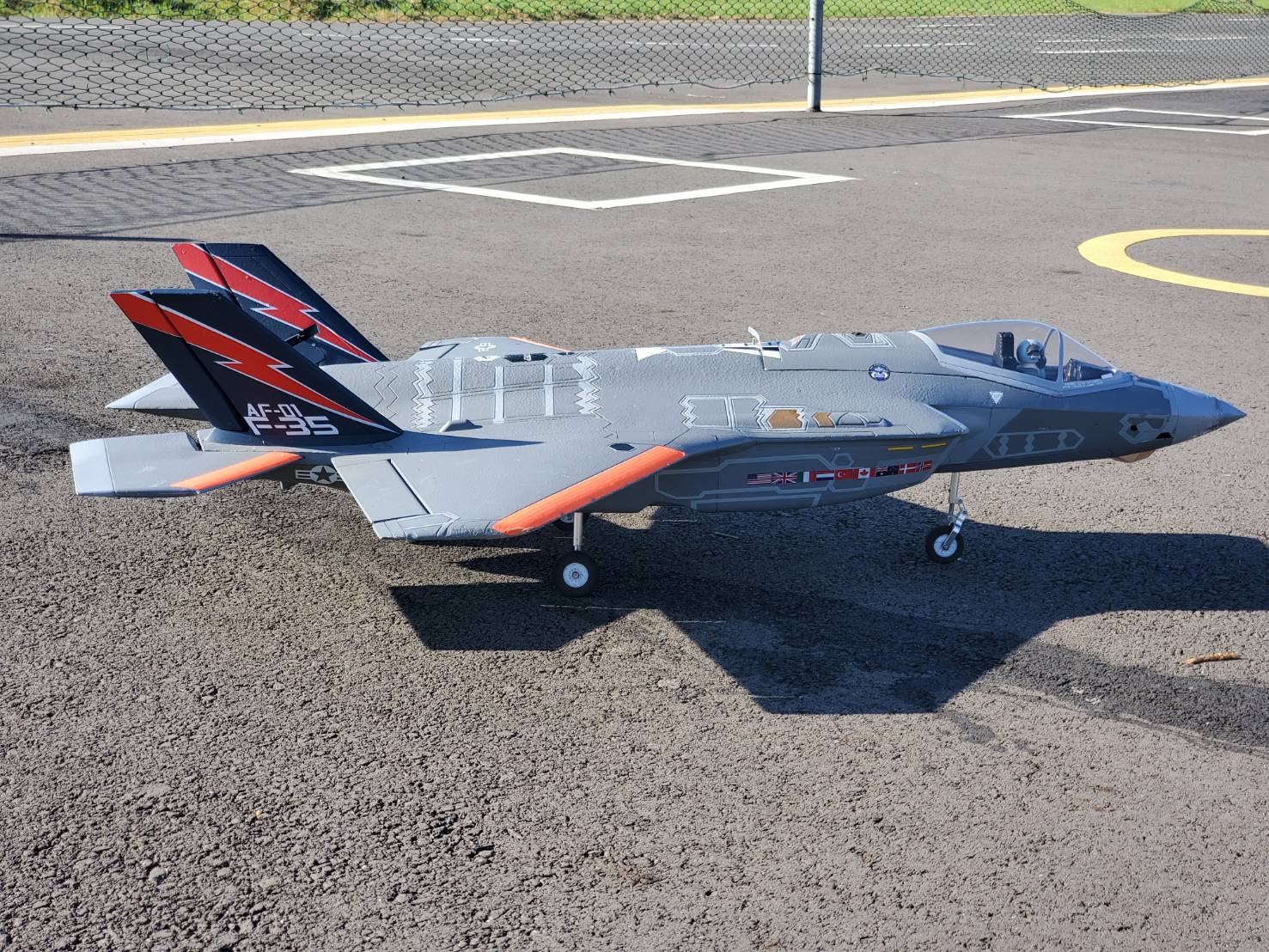 【Wilson帶你瘋航模】無人機雖流行 航模魅力更勝一級-下 - 百傳媒